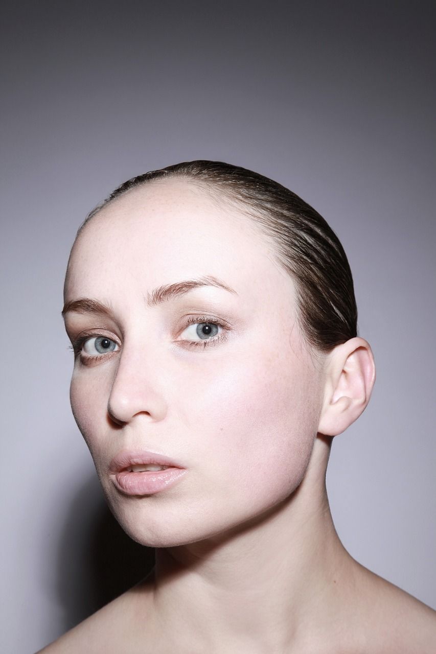 Bumser på brystet er et problem, der ikke kun kan være fysisk ...